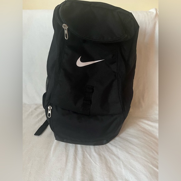 Nike | Bags | Nike Black And White Backpack | Poshmark